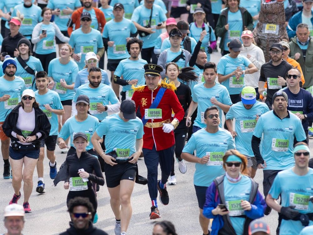 Sun Run celebrates 40th anniversary under blue skies | Vancouver Sun