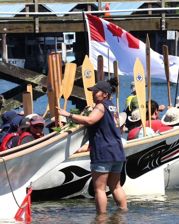 Hundreds of paddlers in 14-day canoe journey arrive in Vancouver | Vancouver Sun