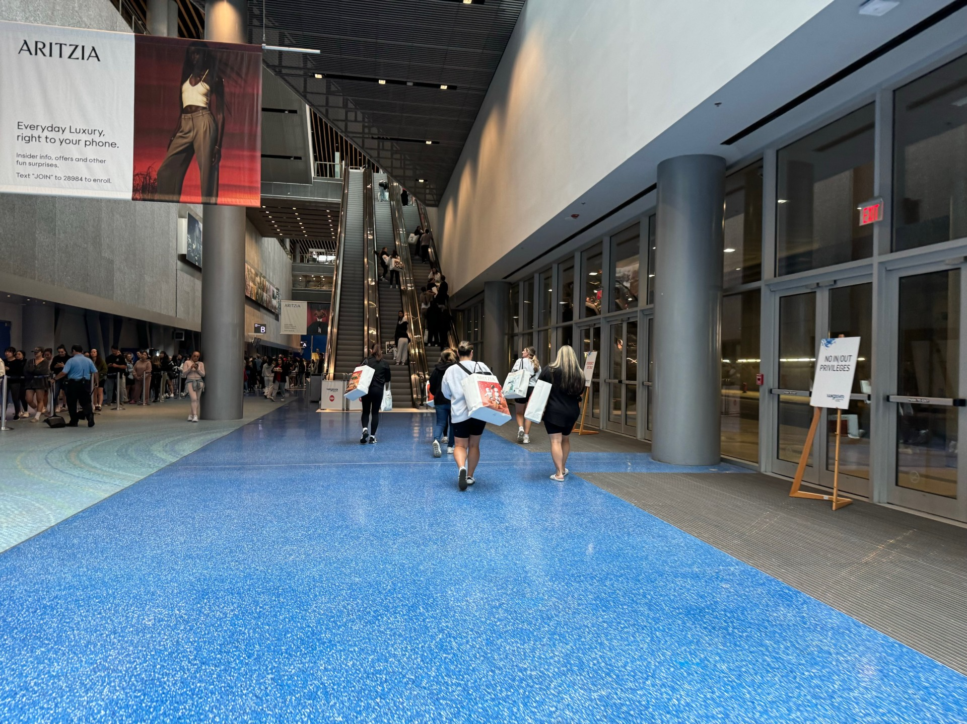 Some snag a look inside the Aritzia warehouse sale: It starts Tuesday ...