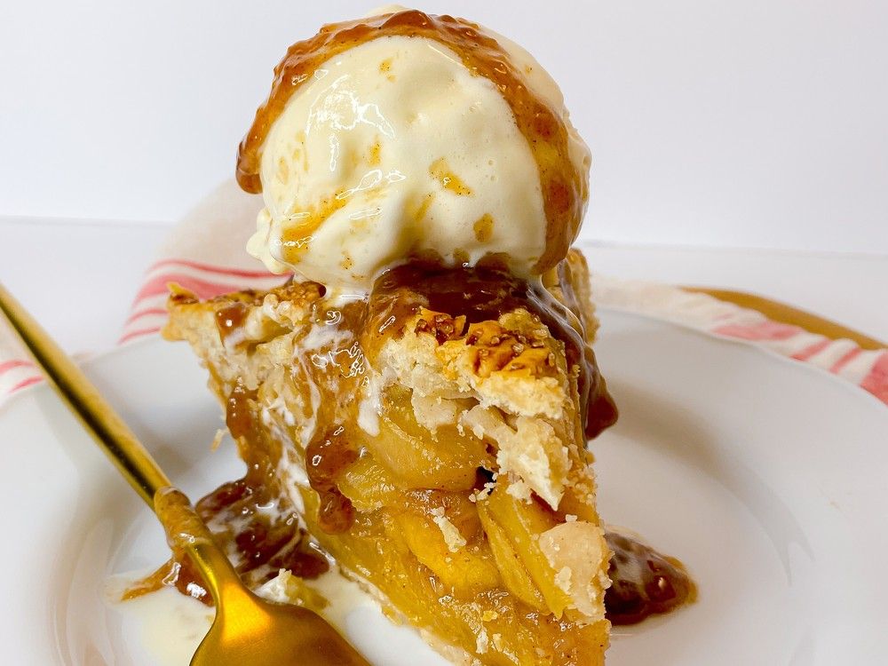 Recipe: Ease into the next season with Maple Roasted Apple Pie ...