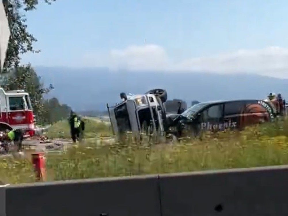 Woman, child killed in multi-vehicle crash on Highway 1 in Chilliwack ...