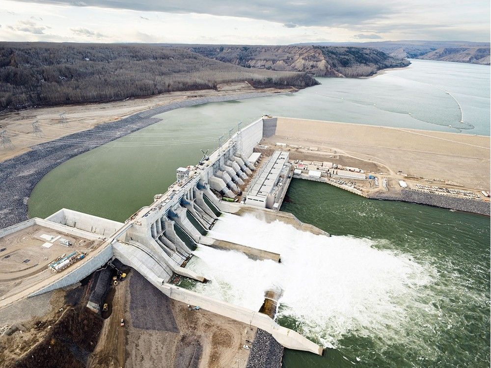 First of six units begin generating power at B.C.’s Site C dam ...