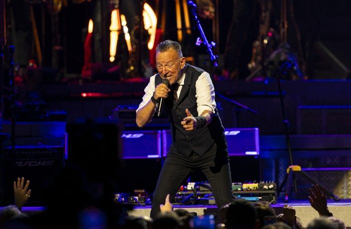 Photos: Bruce Springsteen and the E Street Band play Rogers Arena ...