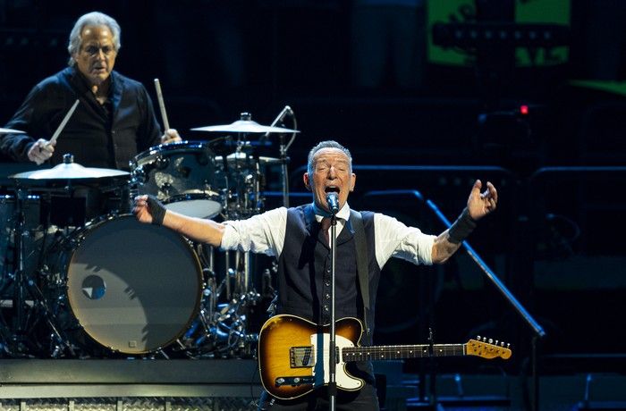 Concert review: Bruce Springsteen brings his hit show to Vancouver ...