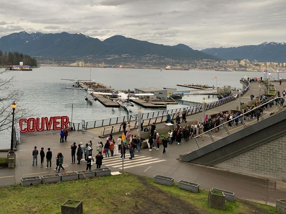 Review: Taylor Swift opens Vancouver Eras Tour dates with a bang ...