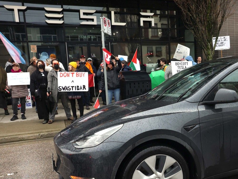 Tesla protests held in Vancouver, Surrey against Elon Musk | Vancouver Sun