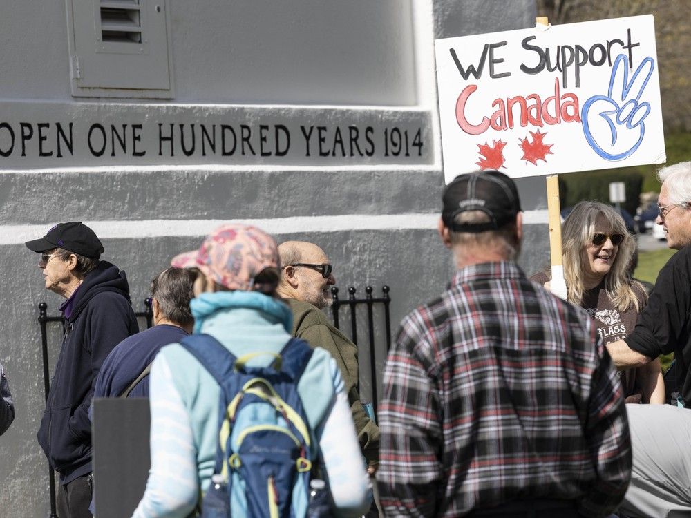 Photos: Peace Arch border rally demonstrates ongoing Canada-U.S. bond ...
