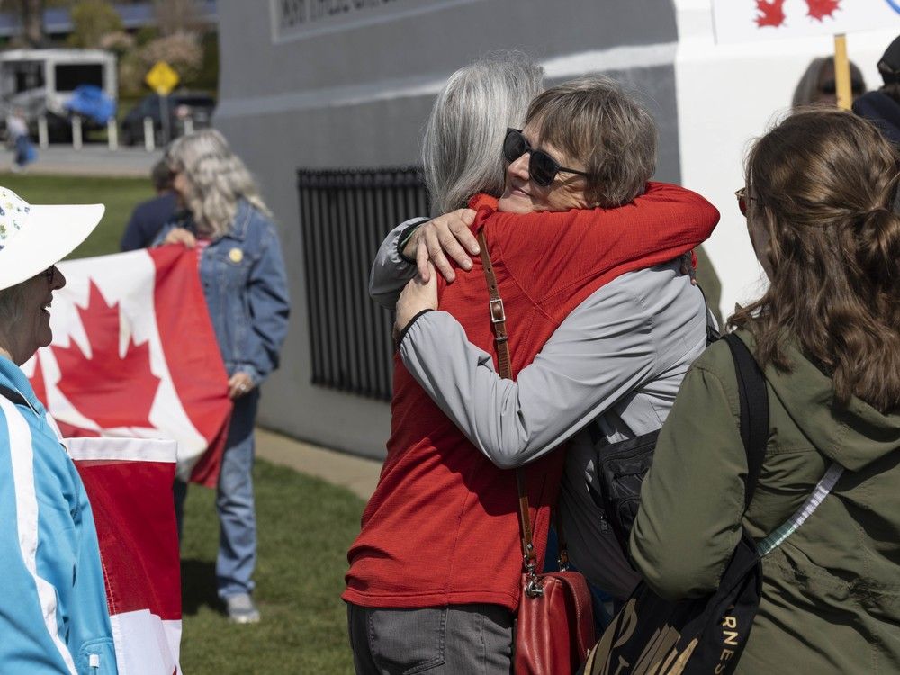 Photos: Peace Arch border rally demonstrates ongoing Canada-U.S. bond ...