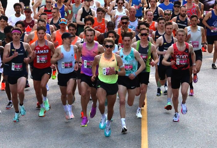 Photos: Tens of thousands join together in Vancouver Sun Run 2025 ...