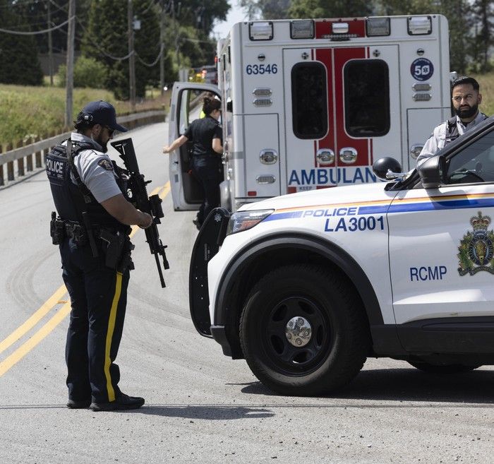 Langley RCMP respond to 'call for service,' finds barn ablaze ...