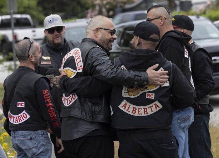 Hundreds of Hells Angels attend memorial for original B.C. member ...