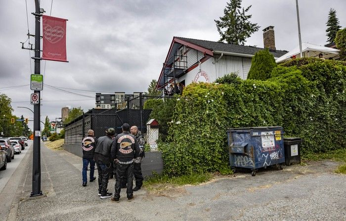 Hundreds of Hells Angels attend memorial for original B.C. member ...