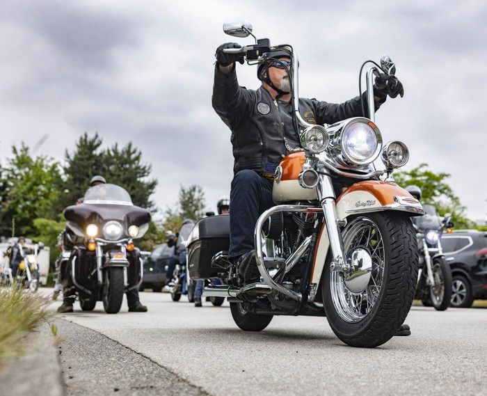 Hundreds of Hells Angels attend memorial for original B.C. member ...