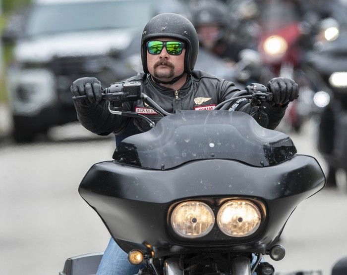 Hundreds of Hells Angels attend memorial for original B.C. member ...