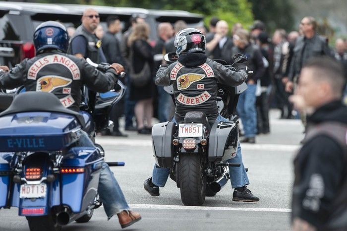 Hundreds of Hells Angels attend memorial for original B.C. member ...
