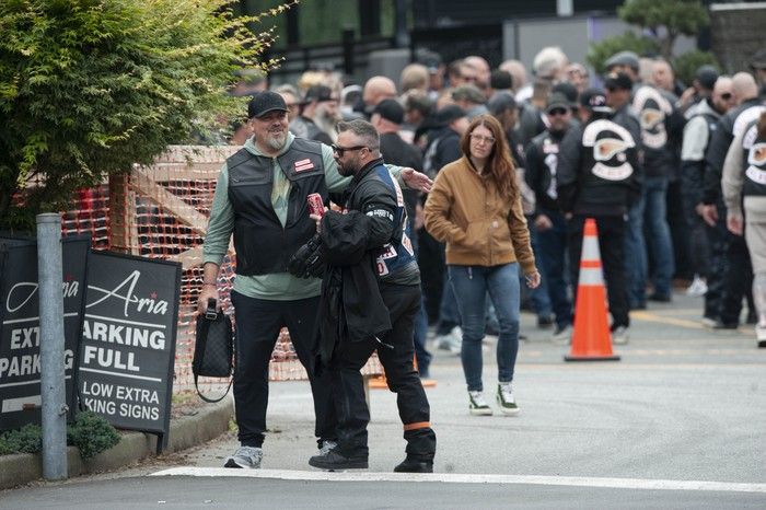 Hundreds of Hells Angels attend memorial for original B.C. member ...