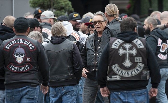 Hundreds of Hells Angels attend memorial for original B.C. member ...