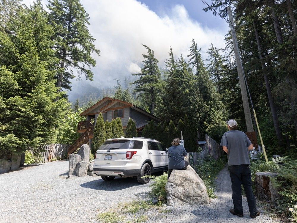 Squamish residents remain calm on evacuation alert, not panicking yet ...