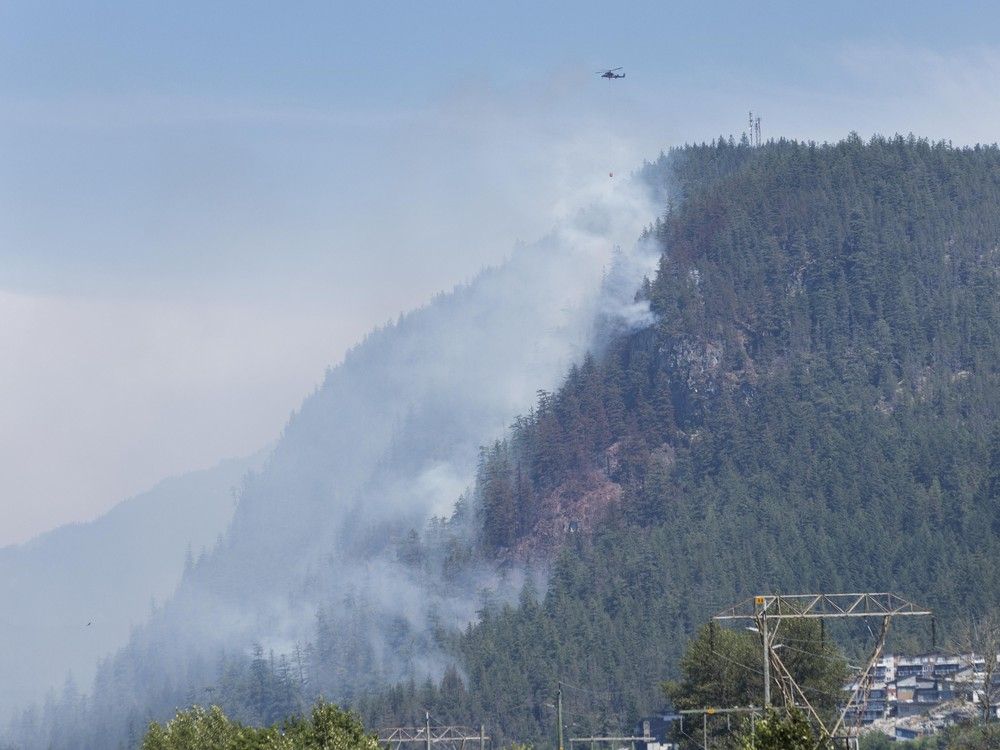 Squamish sees progress in fire fight, as northeast B.C. hopes for rain ...