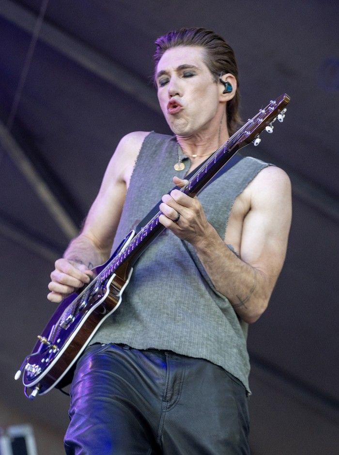 This Vancouver music store is a go-to for celebrity musicians ...