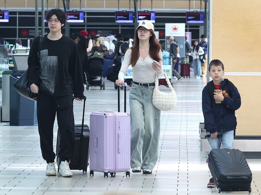 Bomb threats at YVR, other Canadian airports: Nav Canada | Vancouver Sun