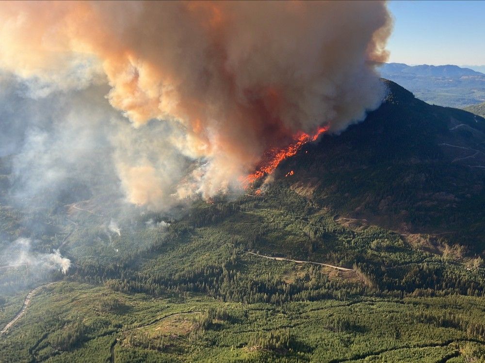 People in Bamfield support each other as wildfire cuts power, road ...