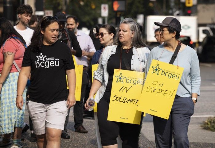 Union escalates B.C. public service job action | Vancouver Sun