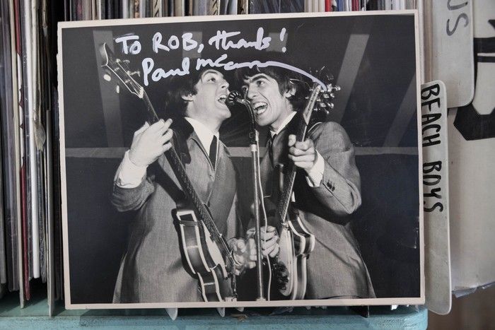 Rob Frith hands over 1962 Beatles demo tape to Paul McCartney ...