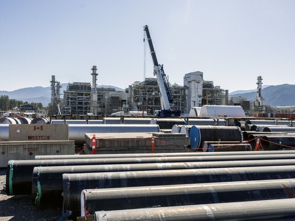 Cedar LNG partner signs major commercial deal for $4 billion project ...