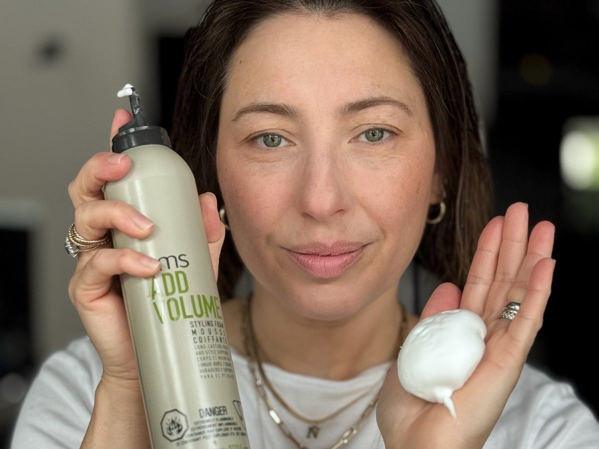 Tips to use mousse for hair volume (and our 5 favourite formulas ...