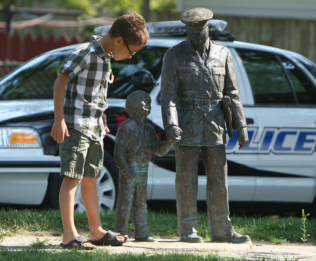 Windsor's first black police officer honoured | Windsor Star
