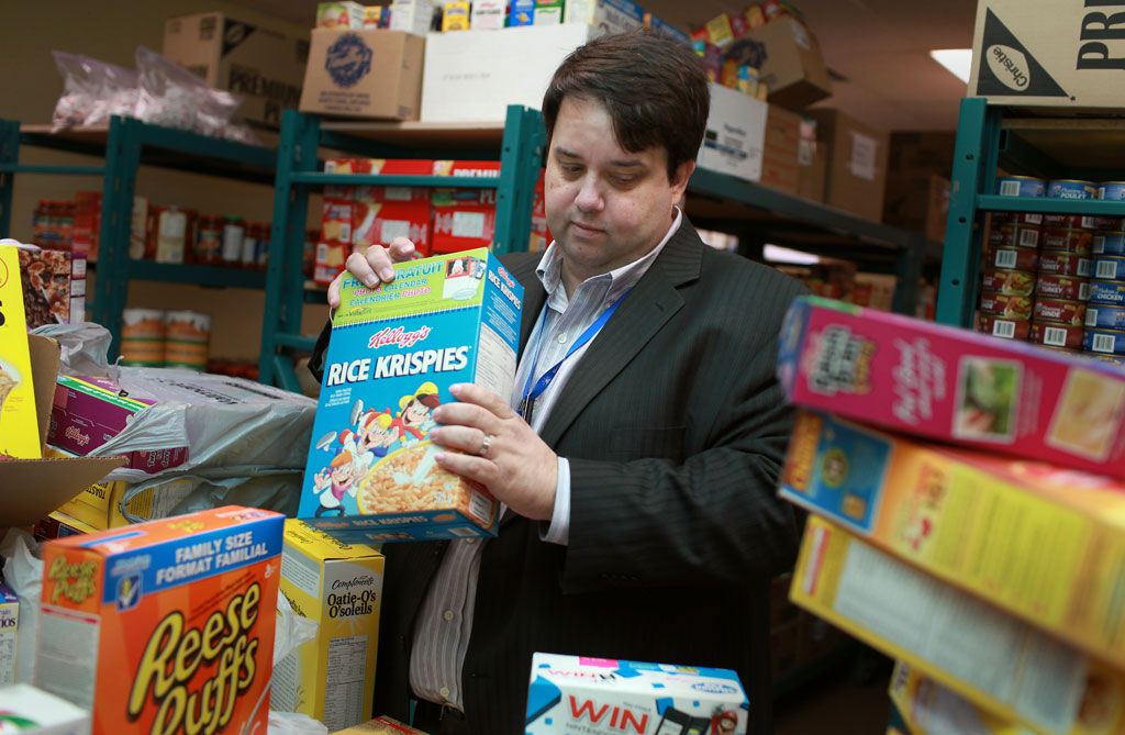 Lakeside Plastics gives $6,000 to Downtown Mission | Windsor Star