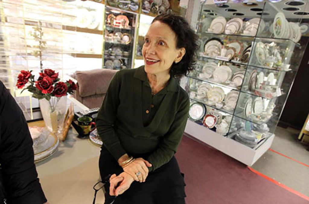 Shanfields-Meyers closing sale continues into 2013 | Windsor Star