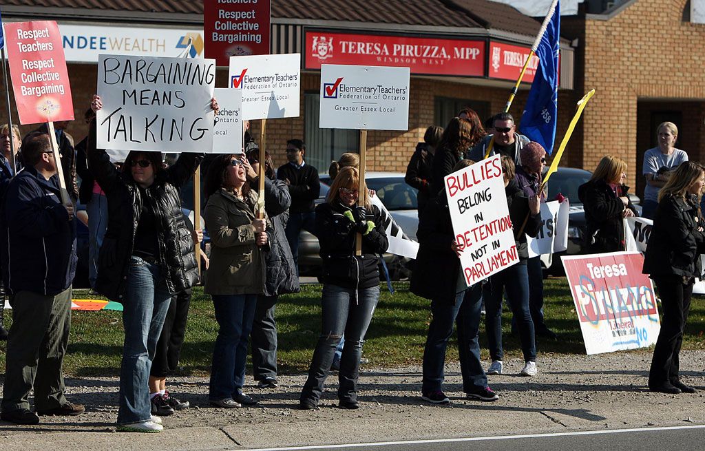 Teachers protest austerity legislation in Windsor-Essex | Windsor Star