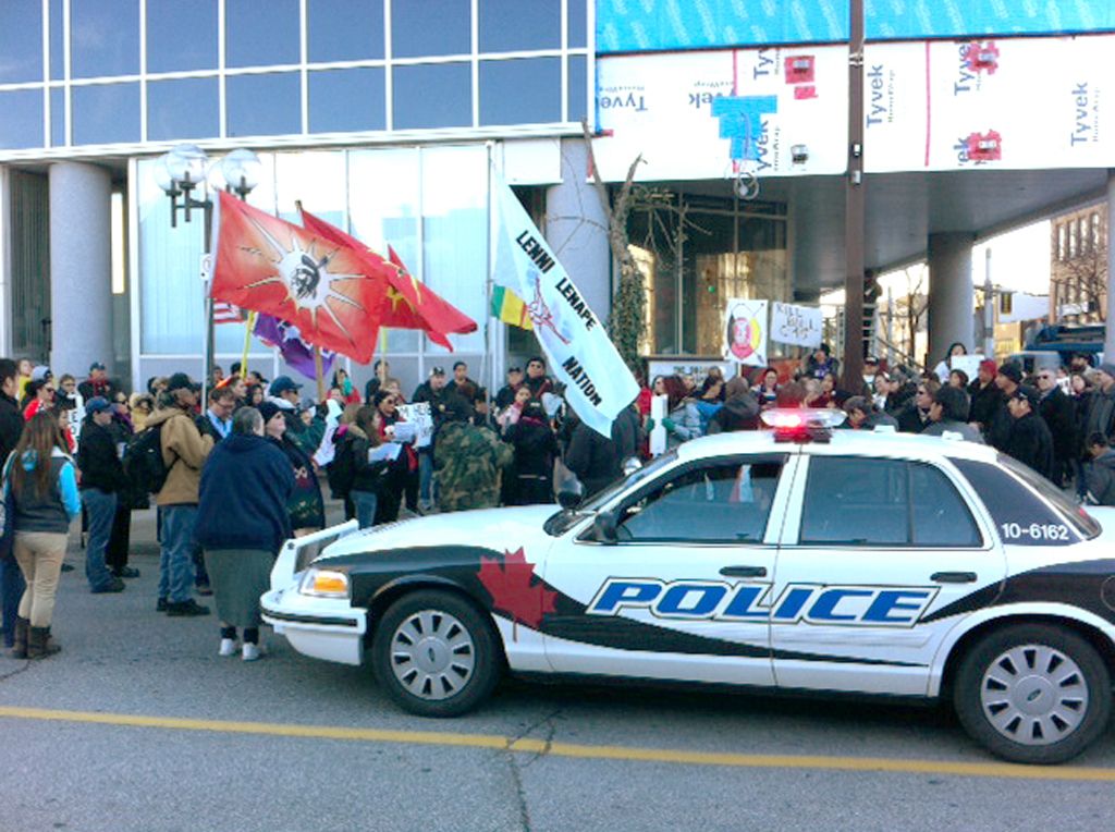 First Nations protesters decry Bill C-45 in downtown Windsor | Windsor Star