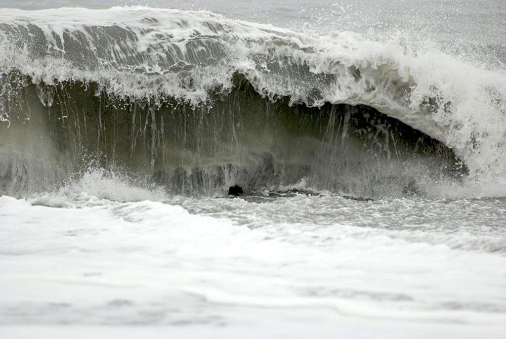 Woman Swept To Sea By Sneaker Wave While Walking On Beach Windsor Star