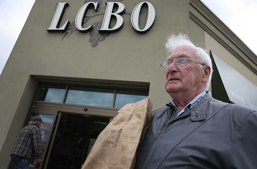 LCBO negotiations continue, shoppers unfazed ahead of Victoria Day ...