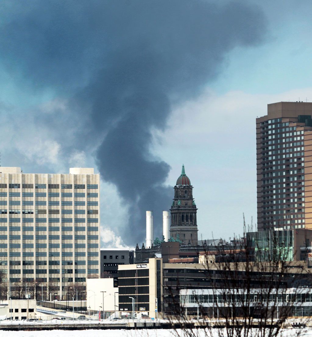 Smoke intensifies from week-long Detroit fire | Windsor Star