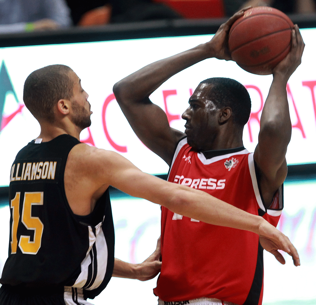 Duff: Express lose on buzzer beater by Surmacz | Windsor Star