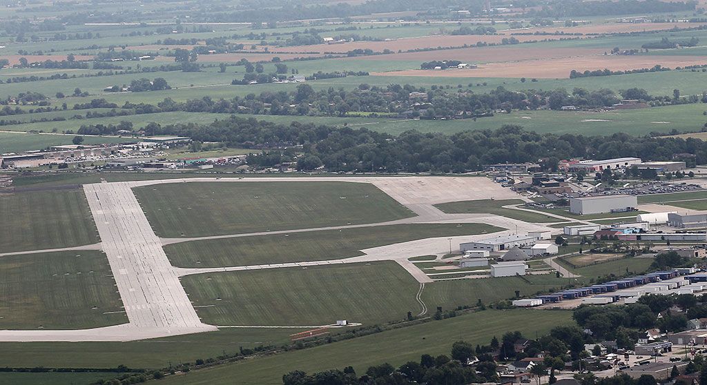 Windsor offers airport land for megahospital | Windsor Star