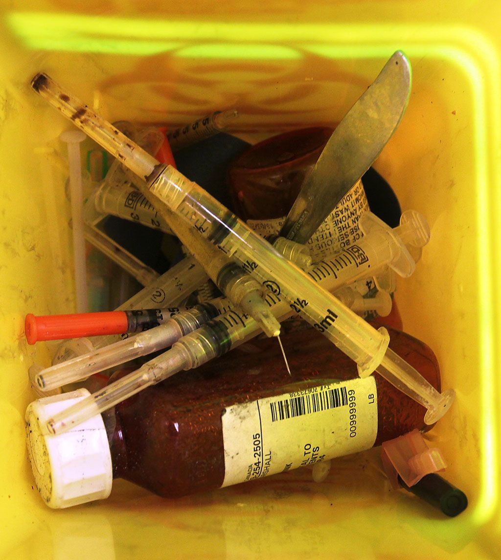 Risky rubbish: Hypodermic needles injuring Windsor garbage collectors ...
