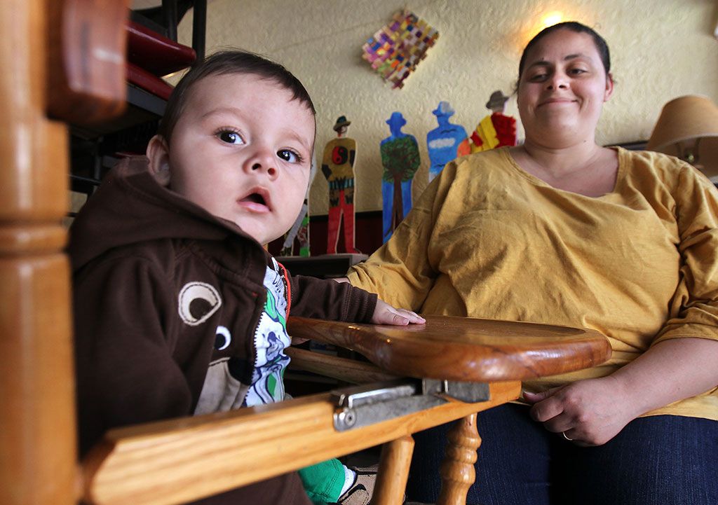 Young parents get help to cope | Windsor Star