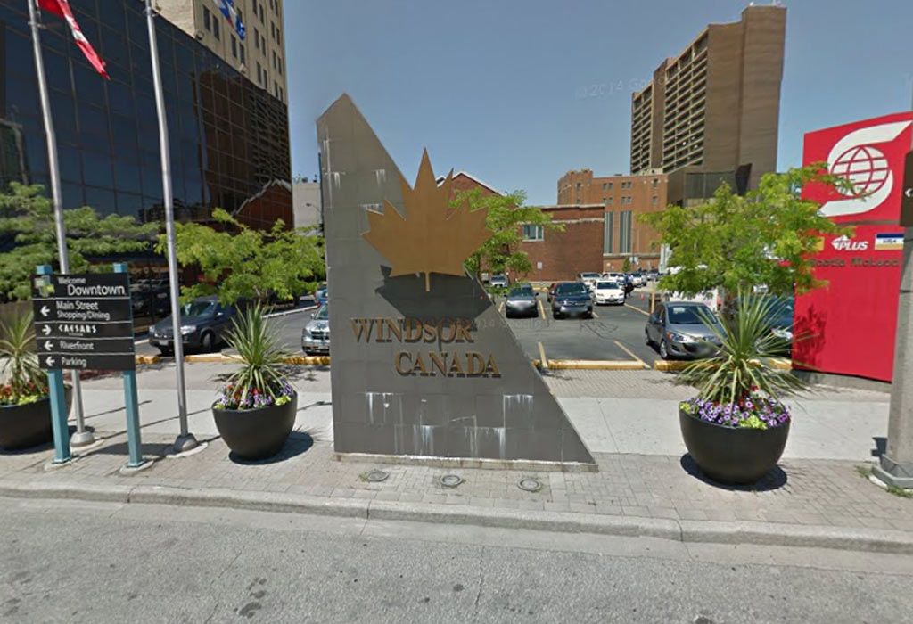 Windsor-Detroit tunnel sign in disrepair | Windsor Star