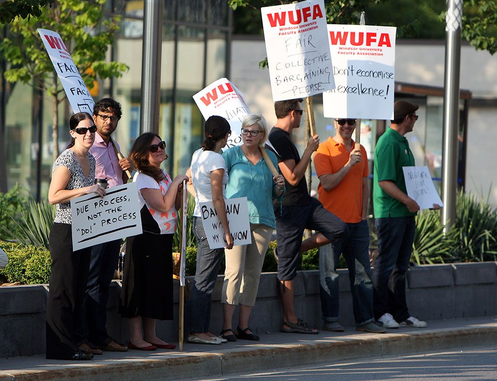 Protests will continue until bargaining resumes, says U of W faculty ...
