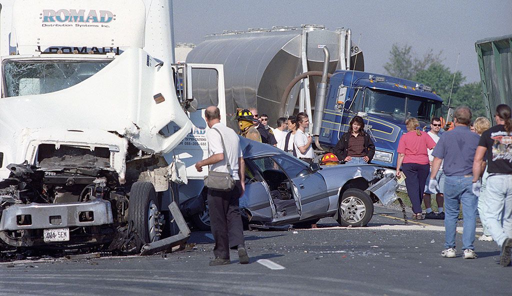 Photos: 1999 Highway 401 Disaster | Windsor Star