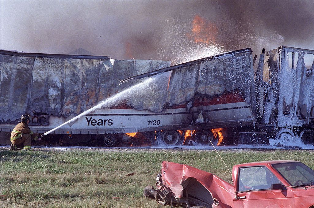 Photos: 1999 Highway 401 Disaster | Windsor Star