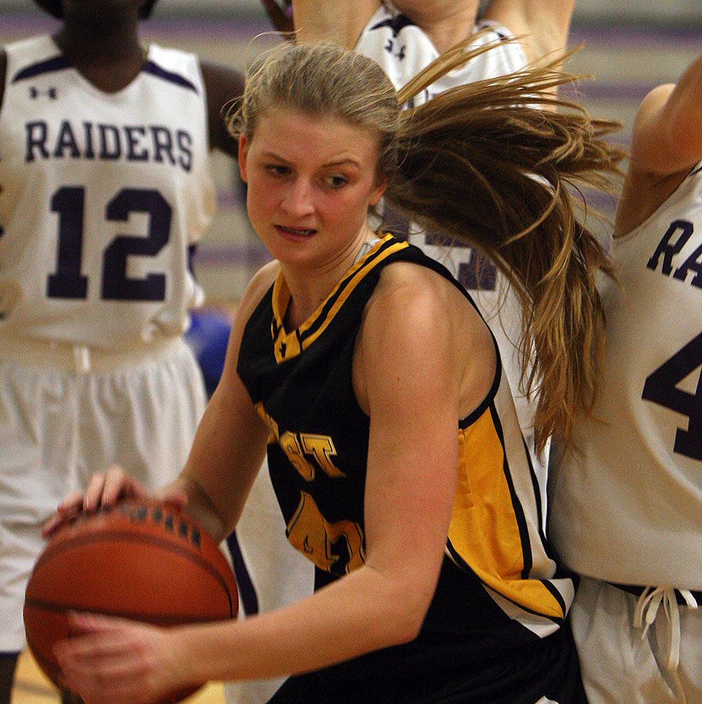 Amherst's Aleah Marton, Villanova's Riley Welsh to join Saints program ...