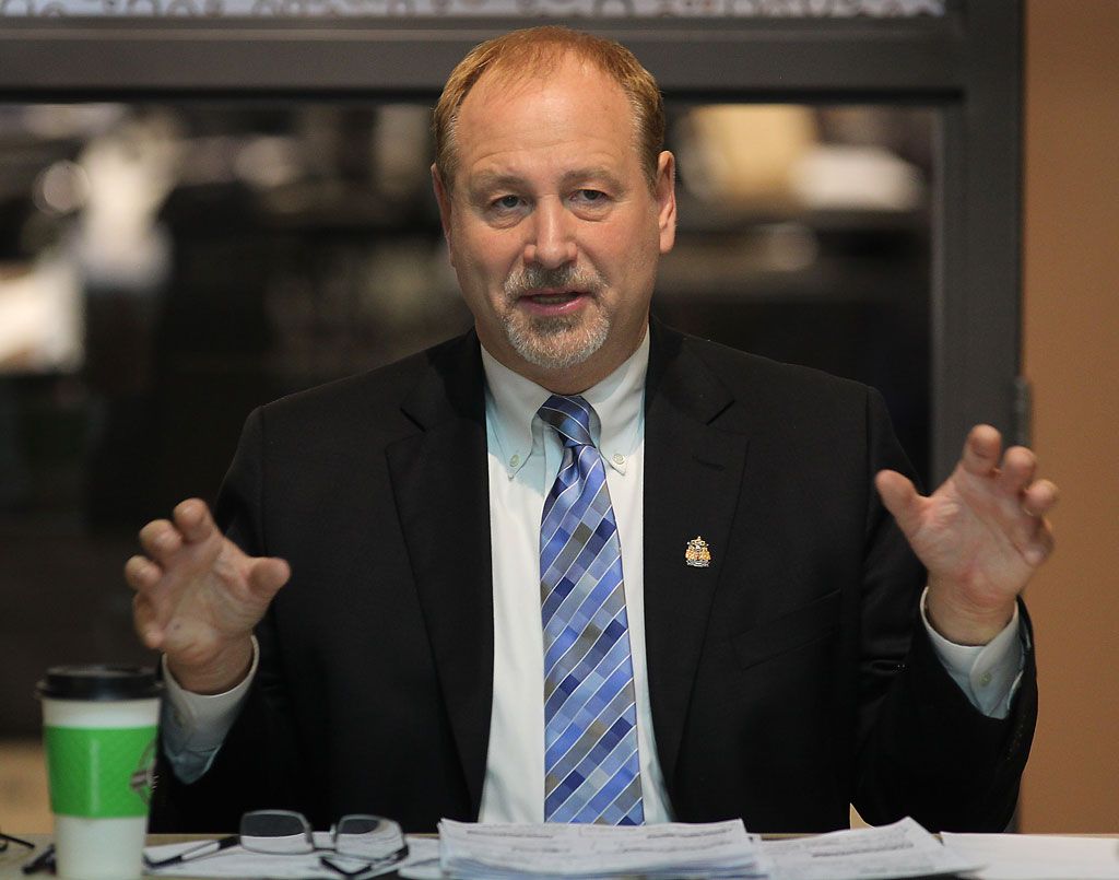 Horwitz says he's a millionaire but won't list holdings until he's ...