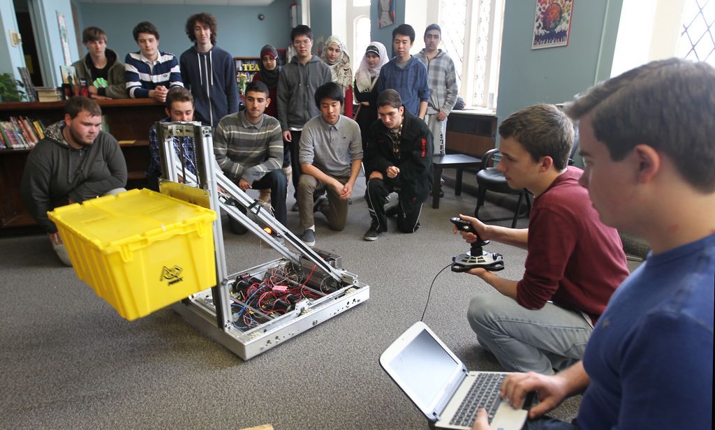 Windsor to host Canada's largest FIRST Robotics' competition | Windsor Star