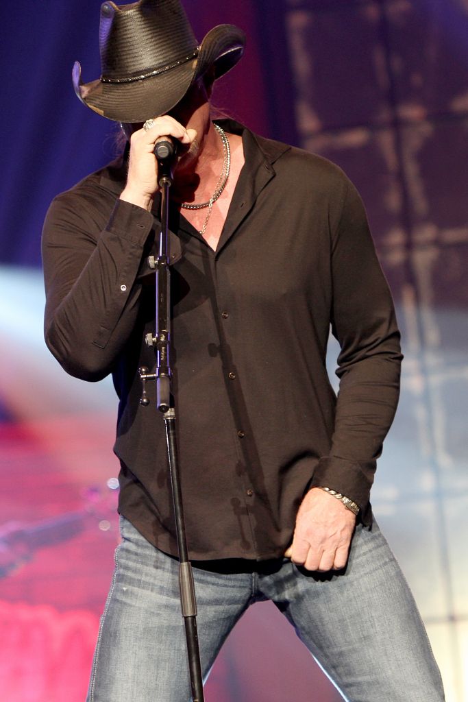 PHOTOS: Country singer Trace Adkins takes stage at Caesars Windsor ...